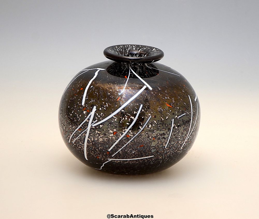 Michael Hunter for Twists Glass "Rio" bowl from Scarab Antiques